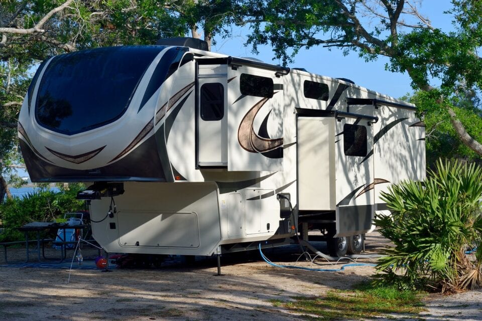 5 Tips to Make Your Camper Trailer Setup Easy - Tourist's Book
